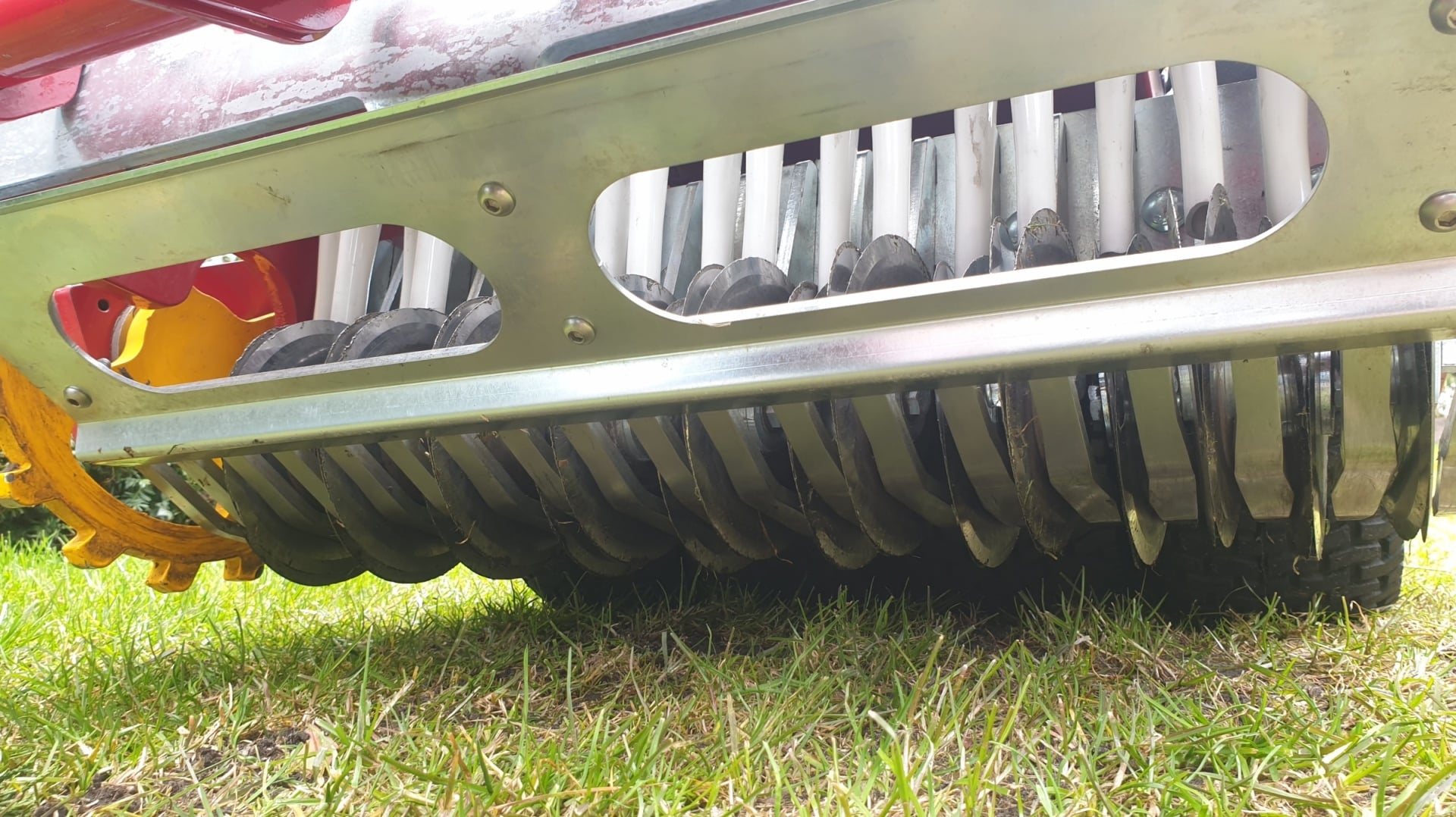 Gazon machinaal doorzaaien - Advanta